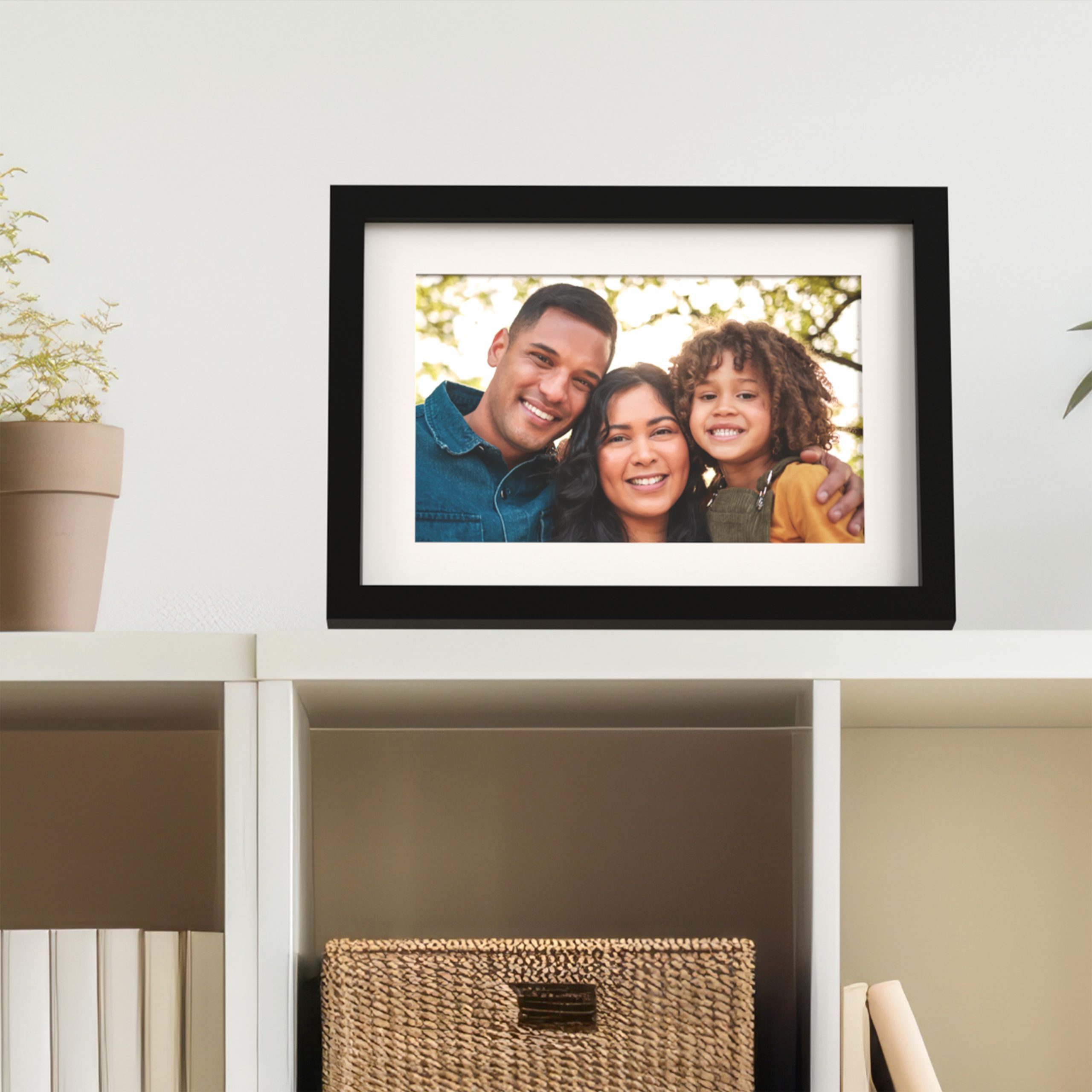 Smart Digital Frames & Lighting Automation | Simply Smart Home